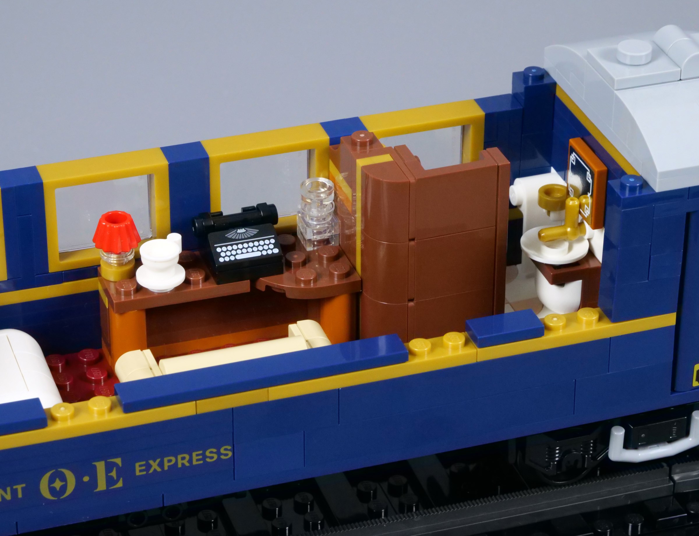 LEGO Ideas 21344 The Orient Express Train review | Brickset